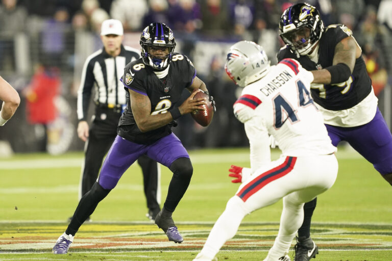 Packers Could Get a Boost as Ravens Reveal Lamar Jackson's Injury Status