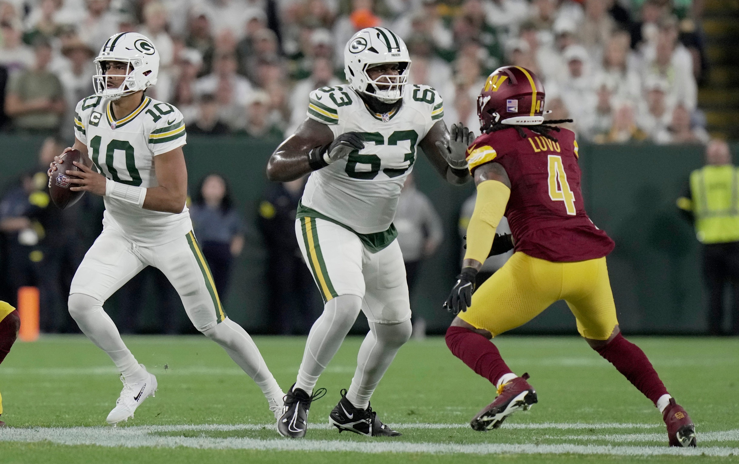 Why Packers OT Rasheed Walker 'Will See Heavy Interest in Free Agency'
